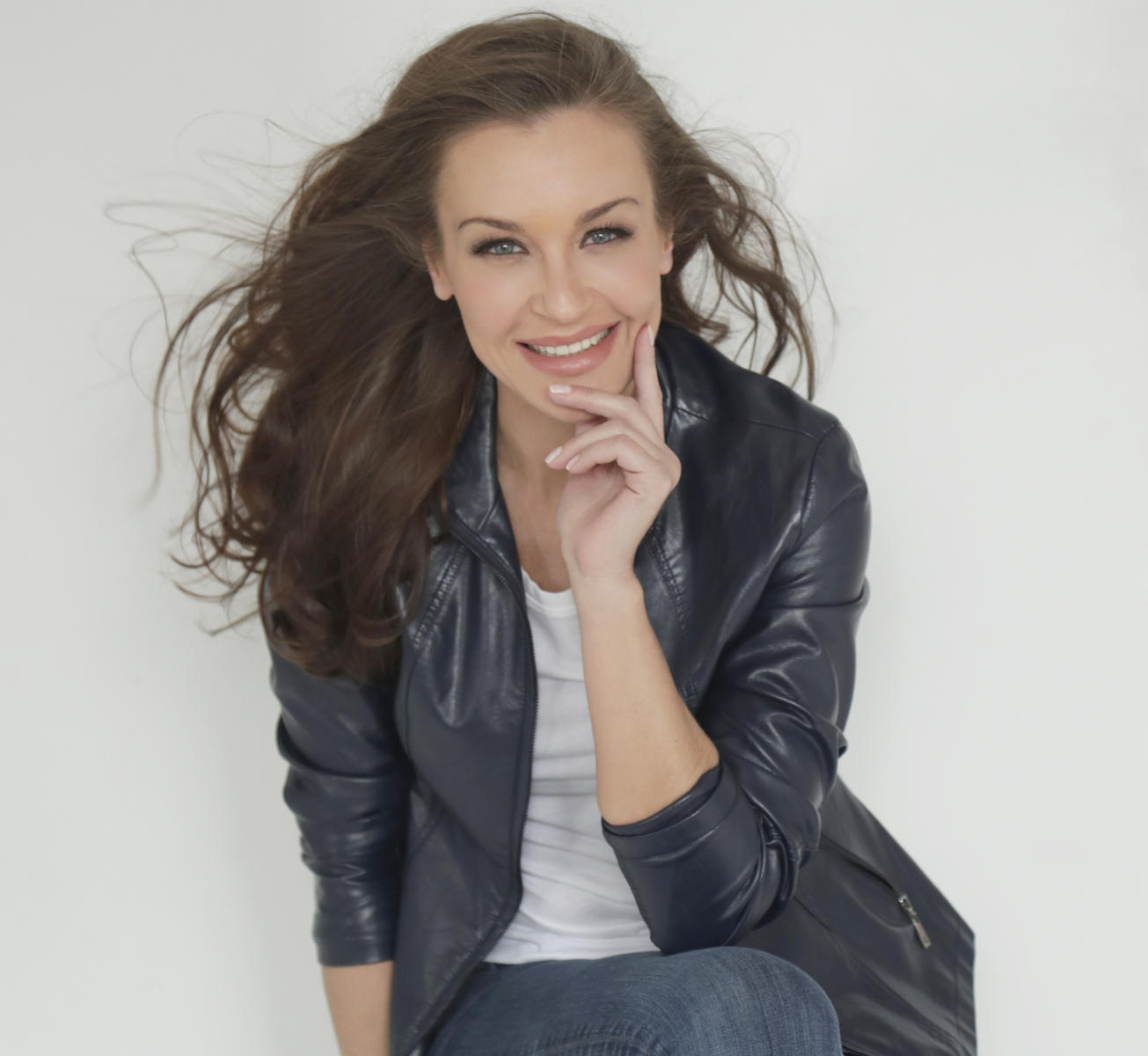 JULIA | Axis Models and Talent Inc.